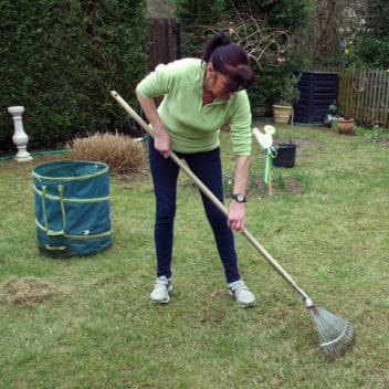 How to Scarify Your Lawn | Lawncare Jobs | TurfOnline