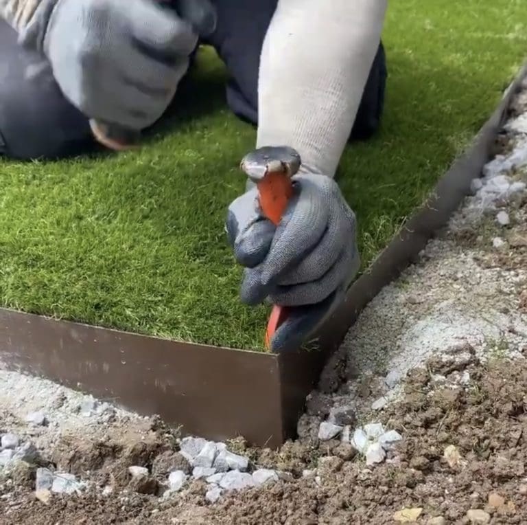 Lawn Edging Tools | Turf Lawncare | TurfOnline