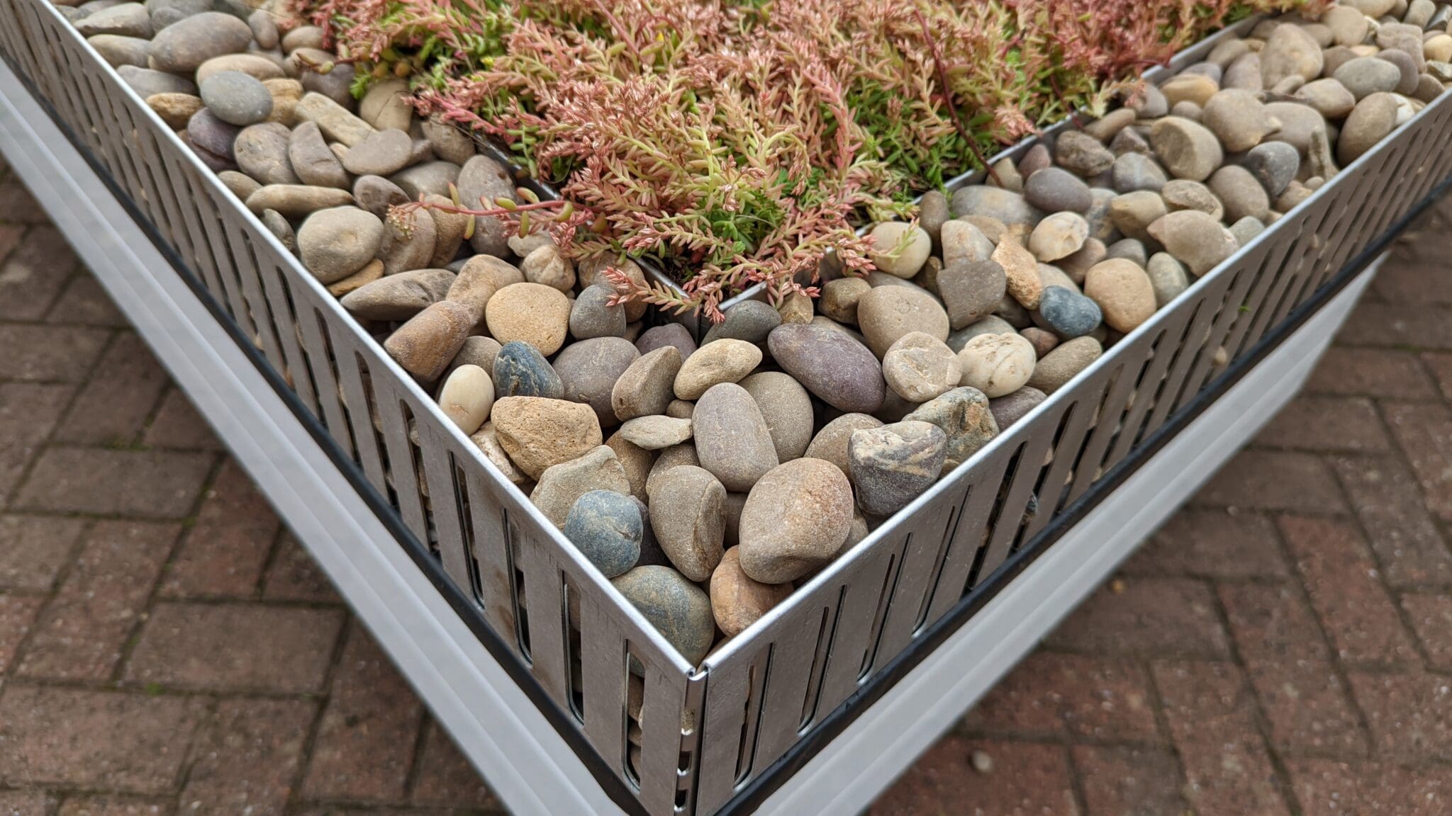 Natural Sea Cobbles | Garden Substrate | TurfOnline
